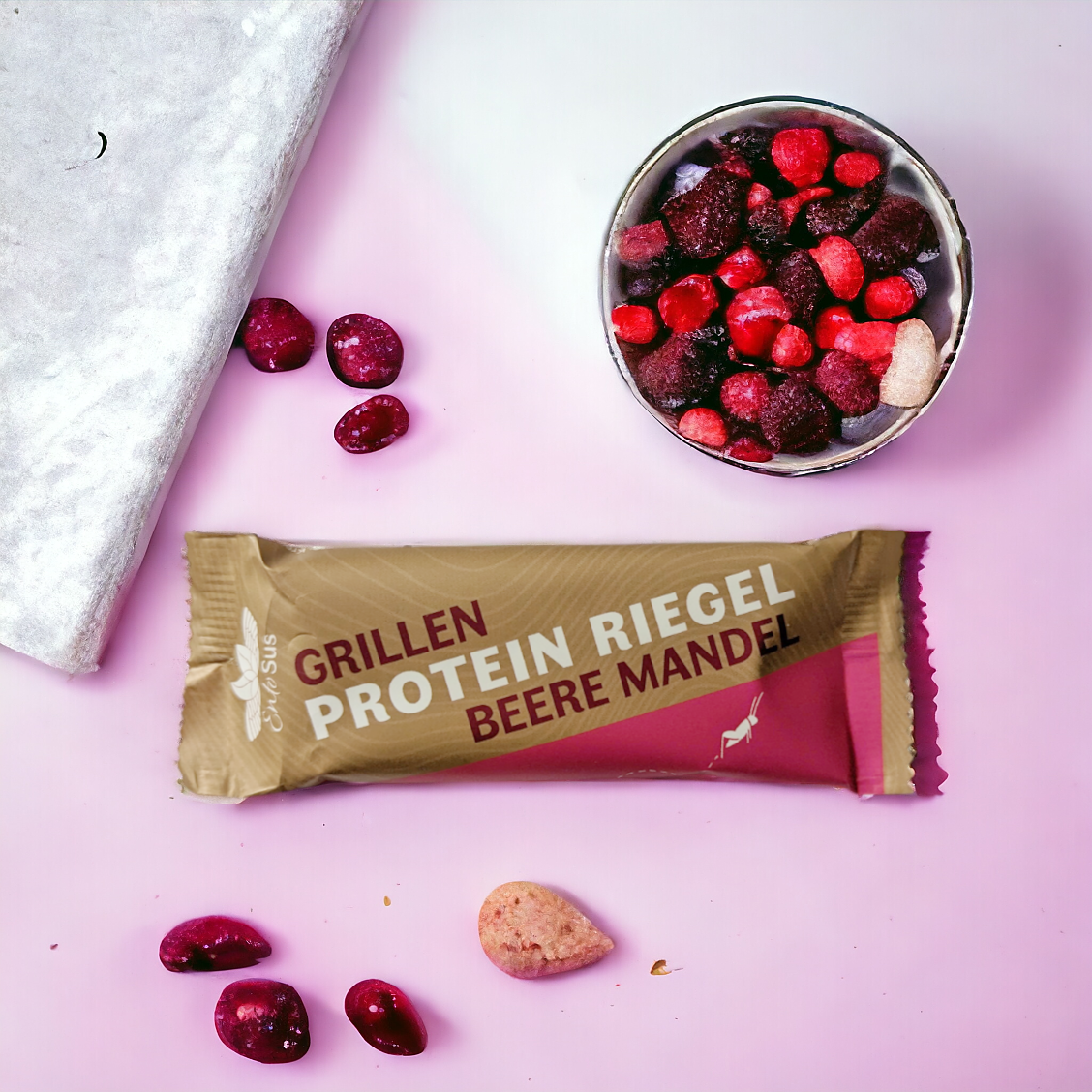 Grillen Protein Riegel Beere Mandel – Beneto Foods